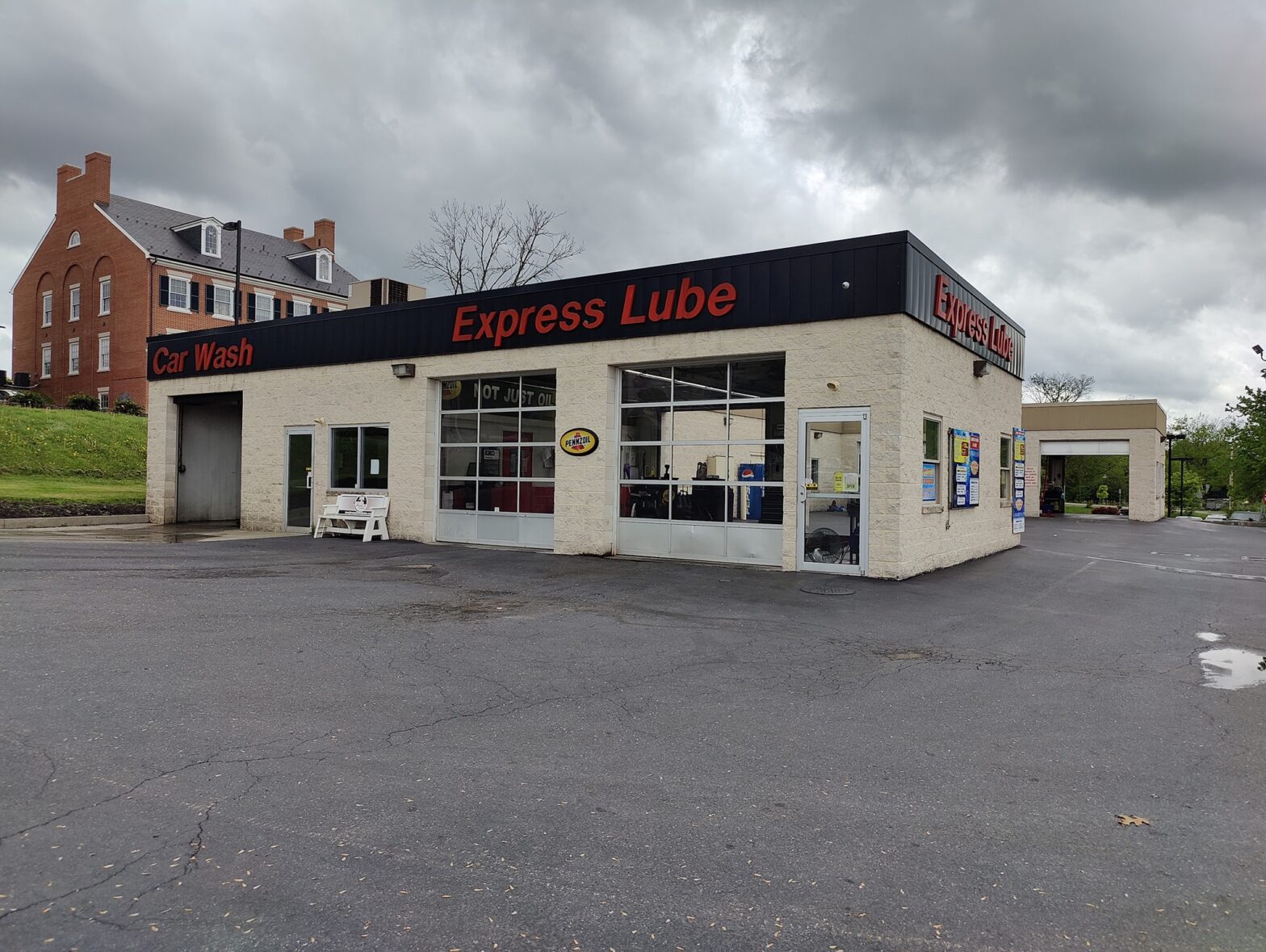 Full Service Car Wash and Express Lube Shop in Lititz, PA
